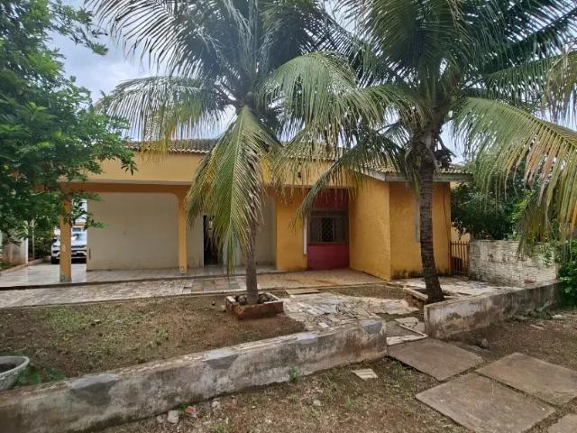 Casa / Sobrado para Venda em Cuiabá/MT Jardim Califórnia 4 Quartos