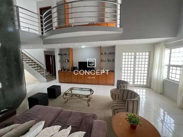 Casa / Sobrado para Venda em Cuiabá/MT Jardim Califórnia 5 Quartos