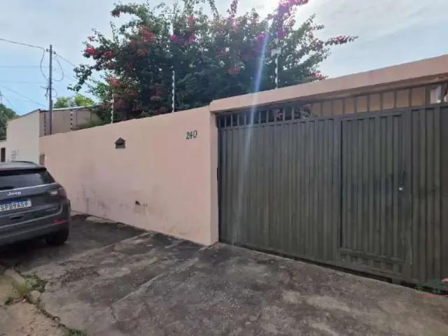 Casa / Sobrado para Venda em Cuiabá/MT Jardim Gramado 4 Quartos