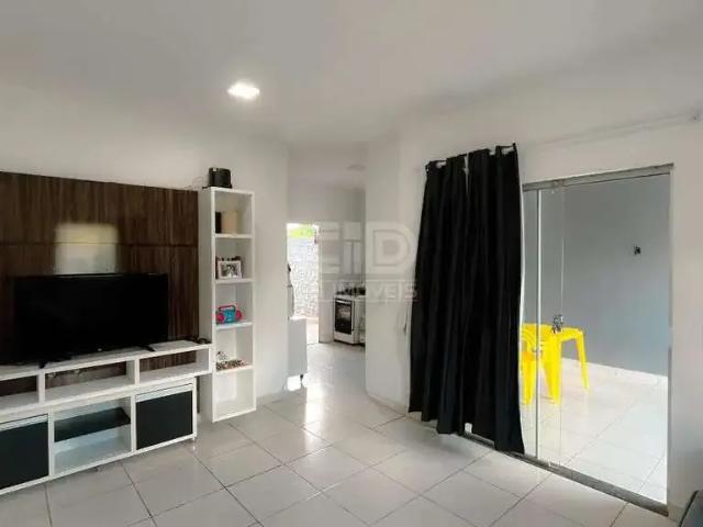 Casa / Sobrado para Venda em Cuiabá/MT Jardim dos Ipês 2 Quartos