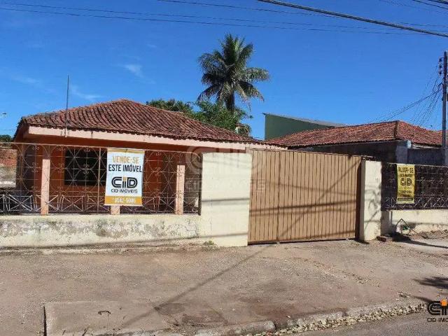 Casa / Sobrado para Venda em Cuiabá/MT Jardim das Palmeiras 3 Quartos