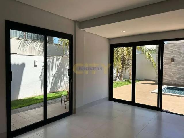 Casa / Sobrado para Venda em Cuiabá/MT Jardim Imperial