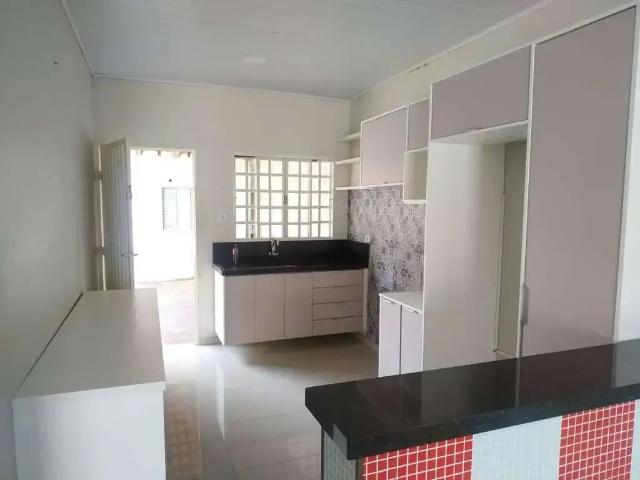 Casa / Sobrado para Venda em Cuiabá/MT Jardim Industriário I 3 Quartos