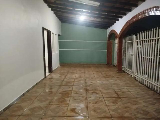 Casa / Sobrado para Venda em Cuiabá/MT Jardim Jockey Club 2 Quartos