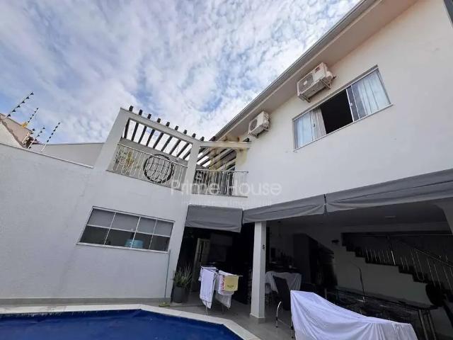 Casa / Sobrado para Venda em Cuiabá/MT Jardim Shangri La 4 Quartos