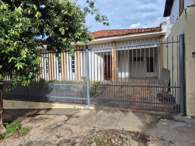 Casa / Sobrado para Venda em Cuiabá/MT Jardim Shangri La