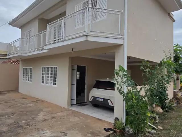 Casa / Sobrado para Venda em Cuiabá/MT Jardim Shangri La 4 Quartos
