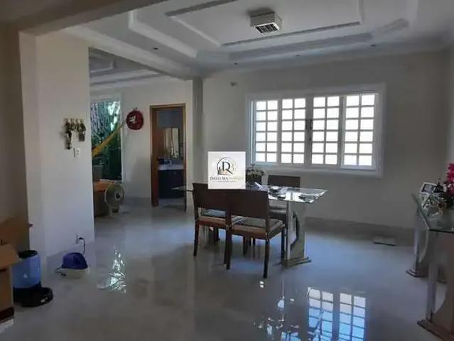 Casa / Sobrado para Venda em Cuiabá/MT Jardim Shangri La 3 Quartos