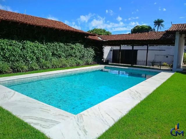 Casa / Sobrado para Venda em Cuiabá/MT Jardim Shangri La 3 Quartos