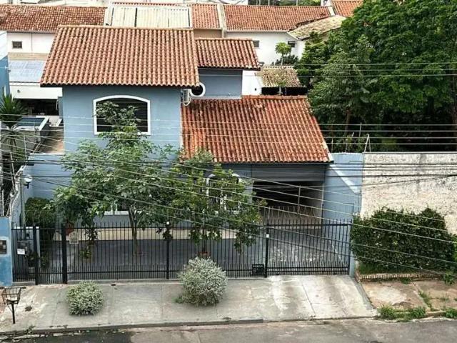 Casa / Sobrado para Venda em Cuiabá/MT Jardim Shangri La 3 Quartos