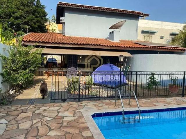 Casa / Sobrado para Venda em Cuiabá/MT Jardim Shangri La 3 Quartos