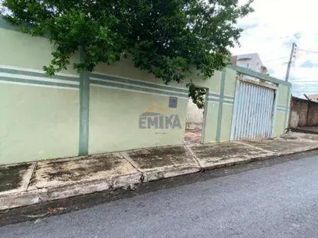 Casa / Sobrado para Venda em Cuiabá/MT Jardim Petrópolis 4 Quartos