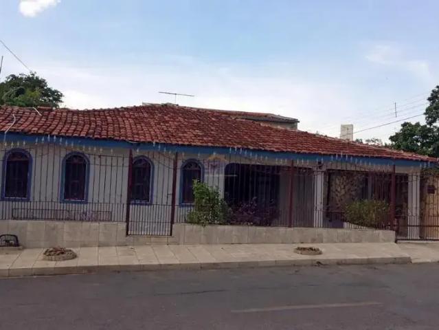 Casa / Sobrado para Venda em Cuiabá/MT Jardim Primavera 3 Quartos