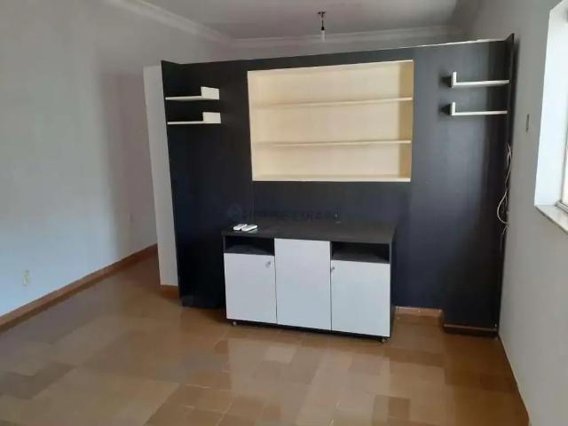 Casa / Sobrado para Venda em Cuiabá/MT Jardim Primavera 4 Quartos
