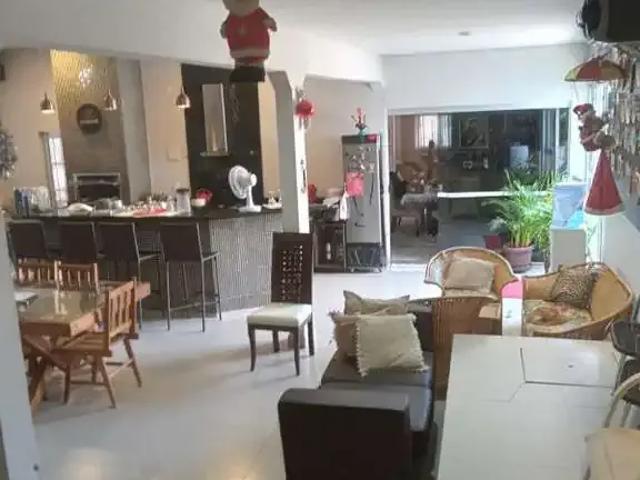 Casa / Sobrado para Venda em Cuiabá/MT Lixeira 6 Quartos