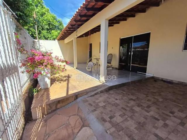 Casa / Sobrado para Venda em Cuiabá/MT Morada da Serra 3 Quartos