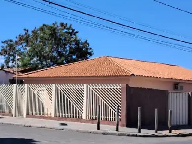Casa / Sobrado para Venda em Cuiabá/MT Morada da Serra 3 Quartos
