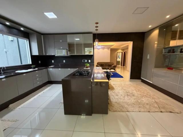 Casa / Sobrado para Venda em Cuiabá/MT Morada da Serra 4 Quartos