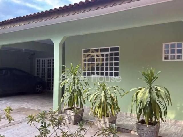 Casa / Sobrado para Venda em Cuiabá/MT Parque Ohara 3 Quartos