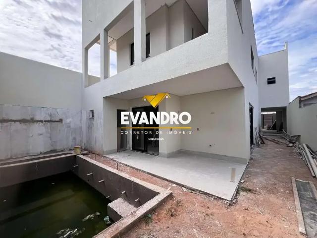 Casa / Sobrado para Venda em Cuiabá/MT Recanto dos Pássaros 4 Quartos