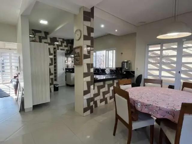 Casa / Sobrado para Venda em Cuiabá/MT Recanto dos Pássaros 3 Quartos