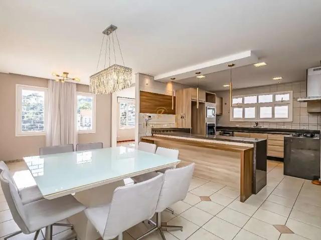 Casa / Sobrado para Venda em Curitiba/PR Mossunguê 4 Quartos