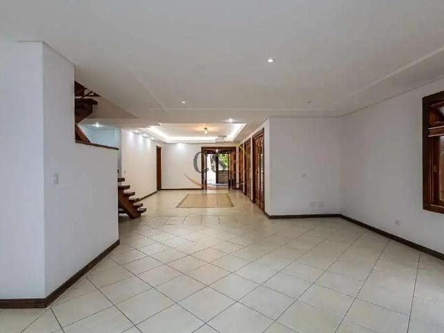 Casa / Sobrado para Venda em Curitiba/PR Mossunguê 5 Quartos