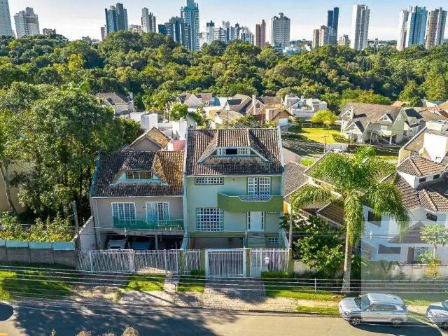 Casa / Sobrado para Venda em Curitiba/PR Mossunguê 3 Quartos