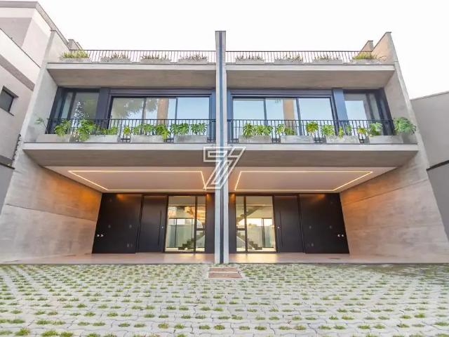 Casa / Sobrado para Venda em Curitiba/PR Mossunguê 3 Quartos