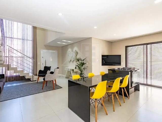 Casa / Sobrado para Venda em Curitiba/PR Novo Mundo 3 Quartos