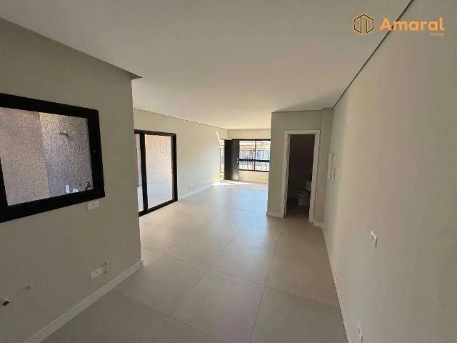 Casa / Sobrado para Venda em Curitiba/PR Novo Mundo 3 Quartos