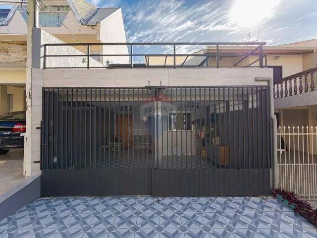 Casa / Sobrado para Venda em Curitiba/PR Novo Mundo 3 Quartos