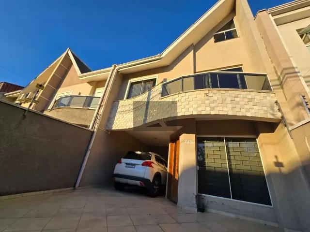 Casa / Sobrado para Venda em Curitiba/PR Novo Mundo 3 Quartos