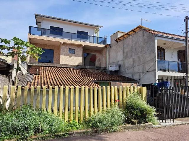Casa / Sobrado para Venda em Curitiba/PR Novo Mundo 3 Quartos