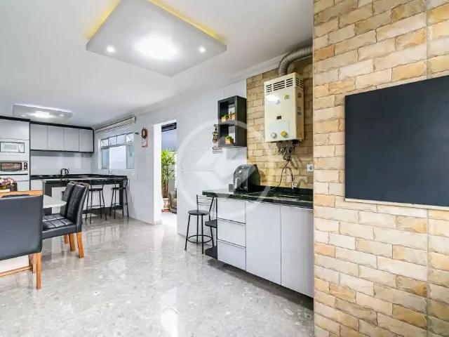 Casa / Sobrado para Venda em Curitiba/PR Novo Mundo 4 Quartos
