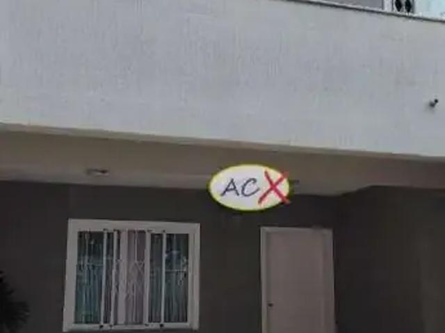 Casa / Sobrado para Venda em Curitiba/PR Novo Mundo 4 Quartos