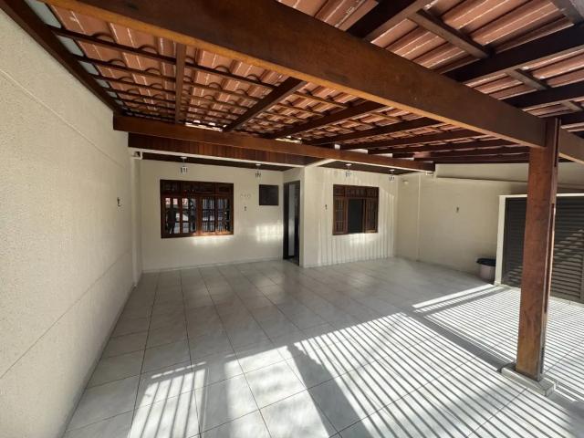 Casa / Sobrado para Venda em Curitiba/PR Orleans 4 Quartos