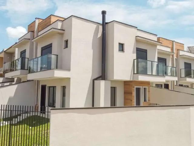 Casa / Sobrado para Venda em Curitiba/PR Atuba 3 Quartos