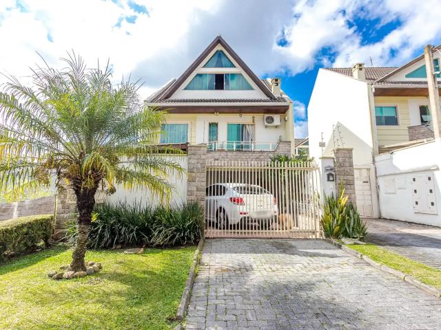 Casa / Sobrado para Venda em Curitiba/PR Atuba 4 Quartos