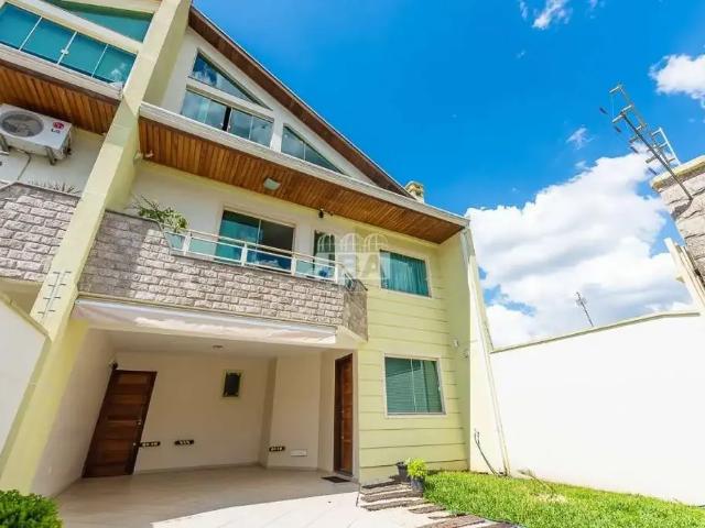 Casa / Sobrado para Venda em Curitiba/PR Atuba 4 Quartos