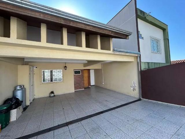 Casa / Sobrado para Venda em Curitiba/PR Atuba 4 Quartos