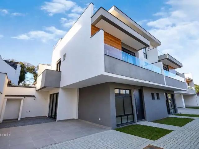 Casa / Sobrado para Venda em Curitiba/PR Água Verde 3 Quartos