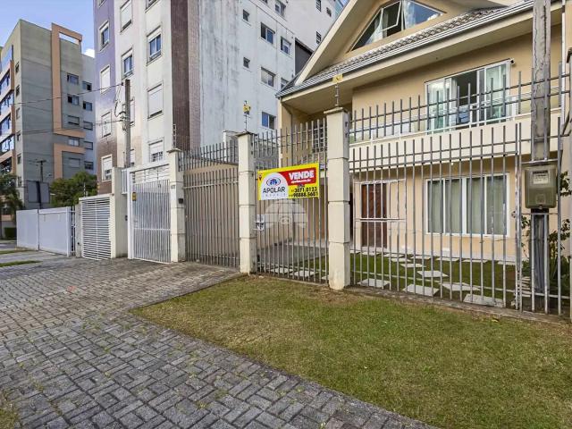 Casa / Sobrado para Venda em Curitiba/PR Água Verde 3 Quartos
