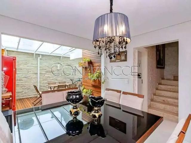 Casa / Sobrado para Venda em Curitiba/PR Água Verde 3 Quartos