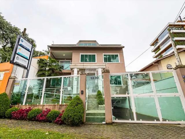 Casa / Sobrado para Venda em Curitiba/PR Água Verde 6 Quartos