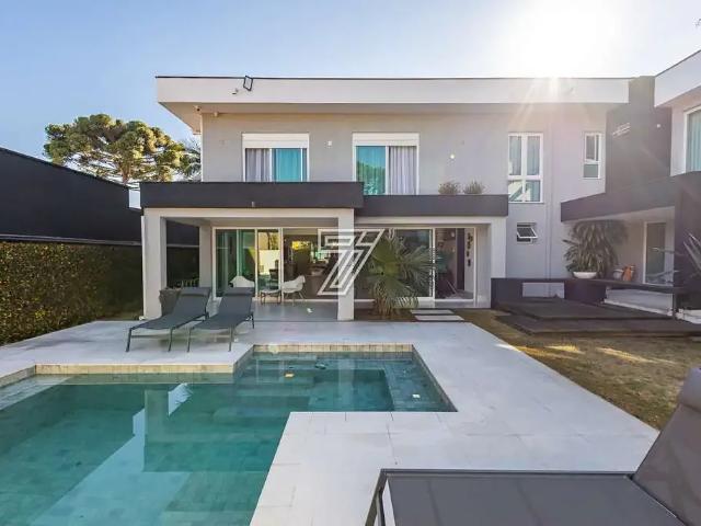 Casa / Sobrado para Venda em Curitiba/PR Ahú 4 Quartos