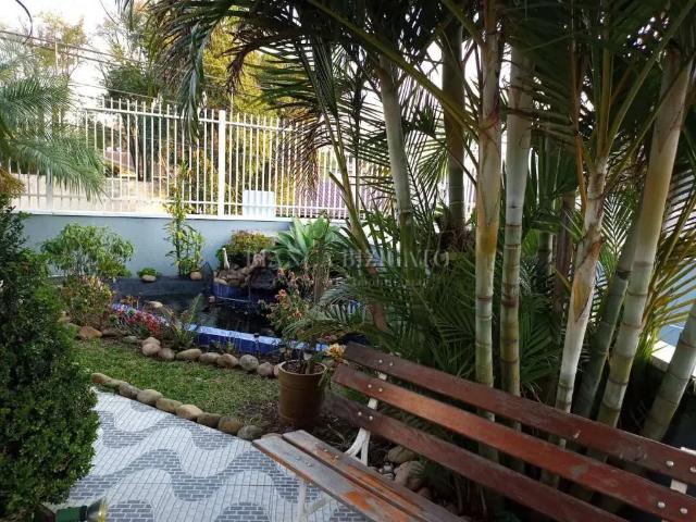 Casa / Sobrado para Venda em Curitiba/PR Ahú 5 Quartos