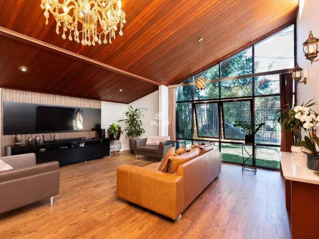 Casa / Sobrado para Venda em Curitiba/PR Ahú 2 Quartos