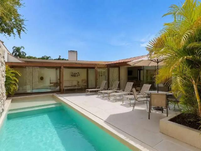 Casa / Sobrado para Venda em Curitiba/PR Ahú 3 Quartos