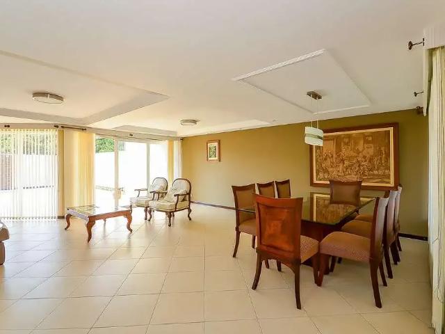 Casa / Sobrado para Venda em Curitiba/PR Bacacheri 4 Quartos